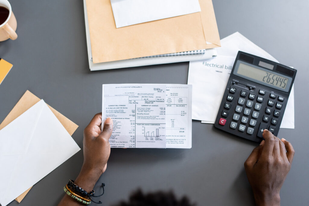 Understanding Common Paystub Deductions and Useful Tips | FormPros