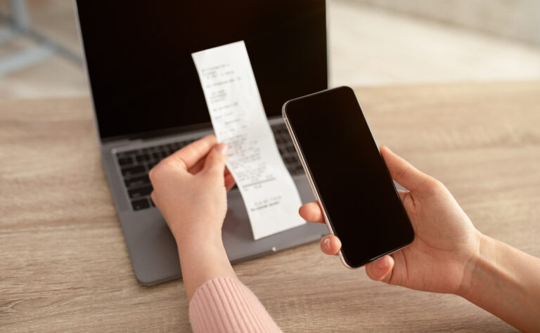 Digital vs Paper Paystubs: Benefits and Drawbacks | FormPros